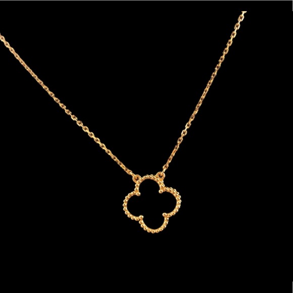 1 Oak | Jewelry | Formal Gold Oak Designer Clover Necklace Pendant ...